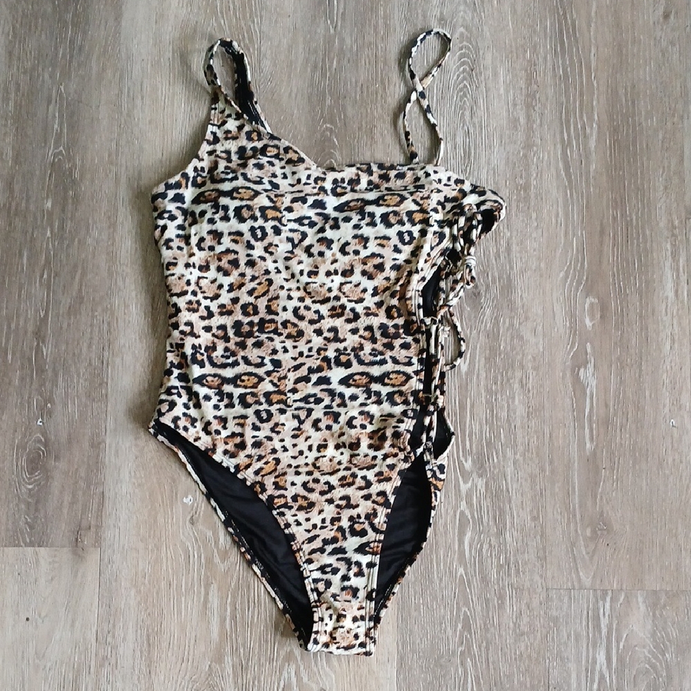 Fashion Nova Leopard Print One Piece Swimsuit - Gem